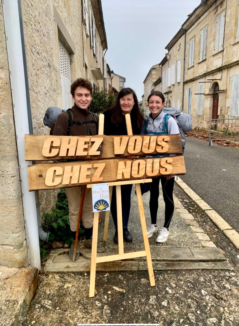 Chez Vous Chez Nous